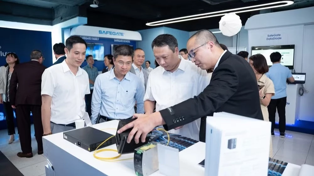 Ra mắt bộ giải pháp an ninh mạng chiến lược "make in Vietnam" - Báo ...