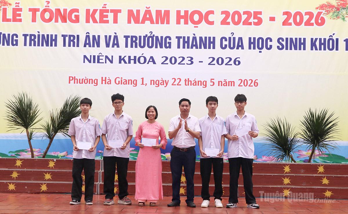 Trường THPT Chuyên Hà Giang tổng kết năm học 2025 - 2026 - Báo Tuyên ...