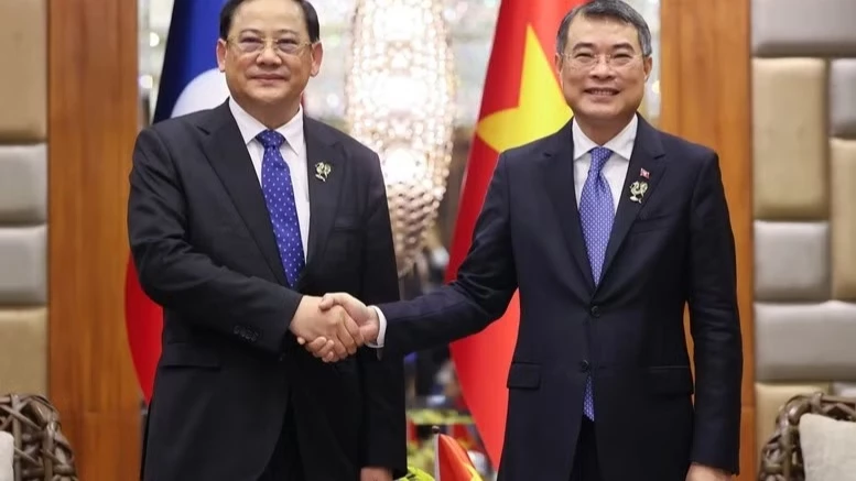 Việt Nam luôn dành ưu tiên cao nhất cho hợp tác với Lào - Báo Tuyên ...