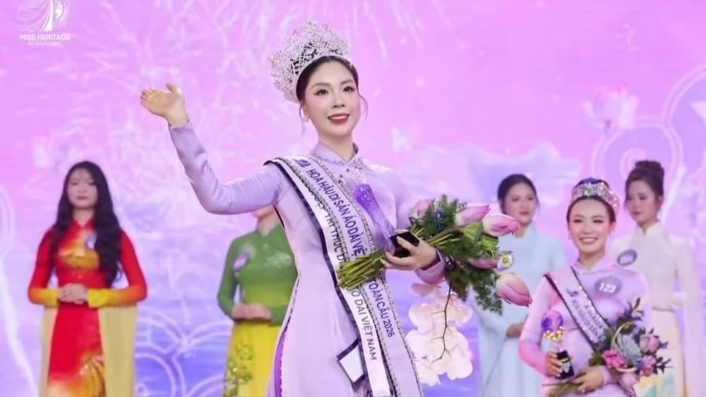 Phùng Thị Huyền My đăng quang Hoa hậu Di sản Áo dài Việt Nam toàn cầu ...