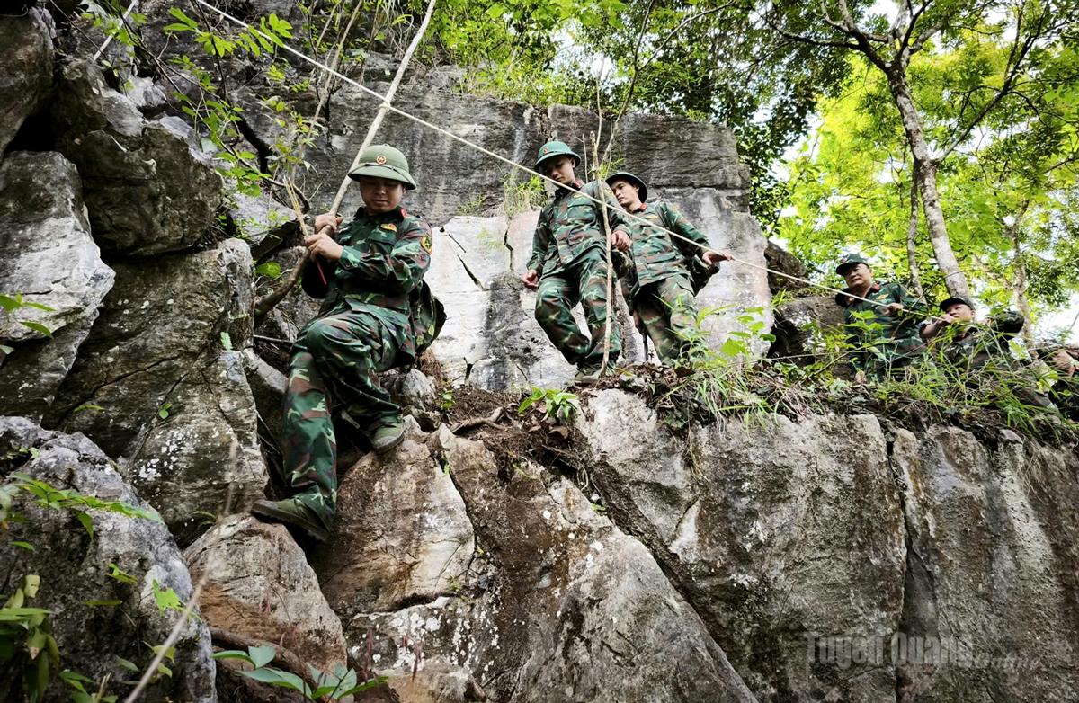 Quy tập thêm 2 hài cốt liệt sĩ và 1 mộ tập thể tại xã Thanh Thủy - Báo ...