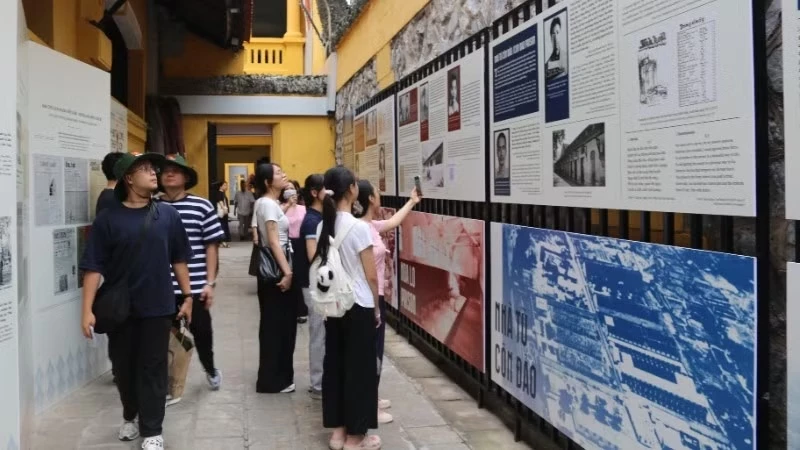Tái hiện lịch sử hào hùng của Báo chí Cách mạng Việt Nam - Báo Tuyên ...