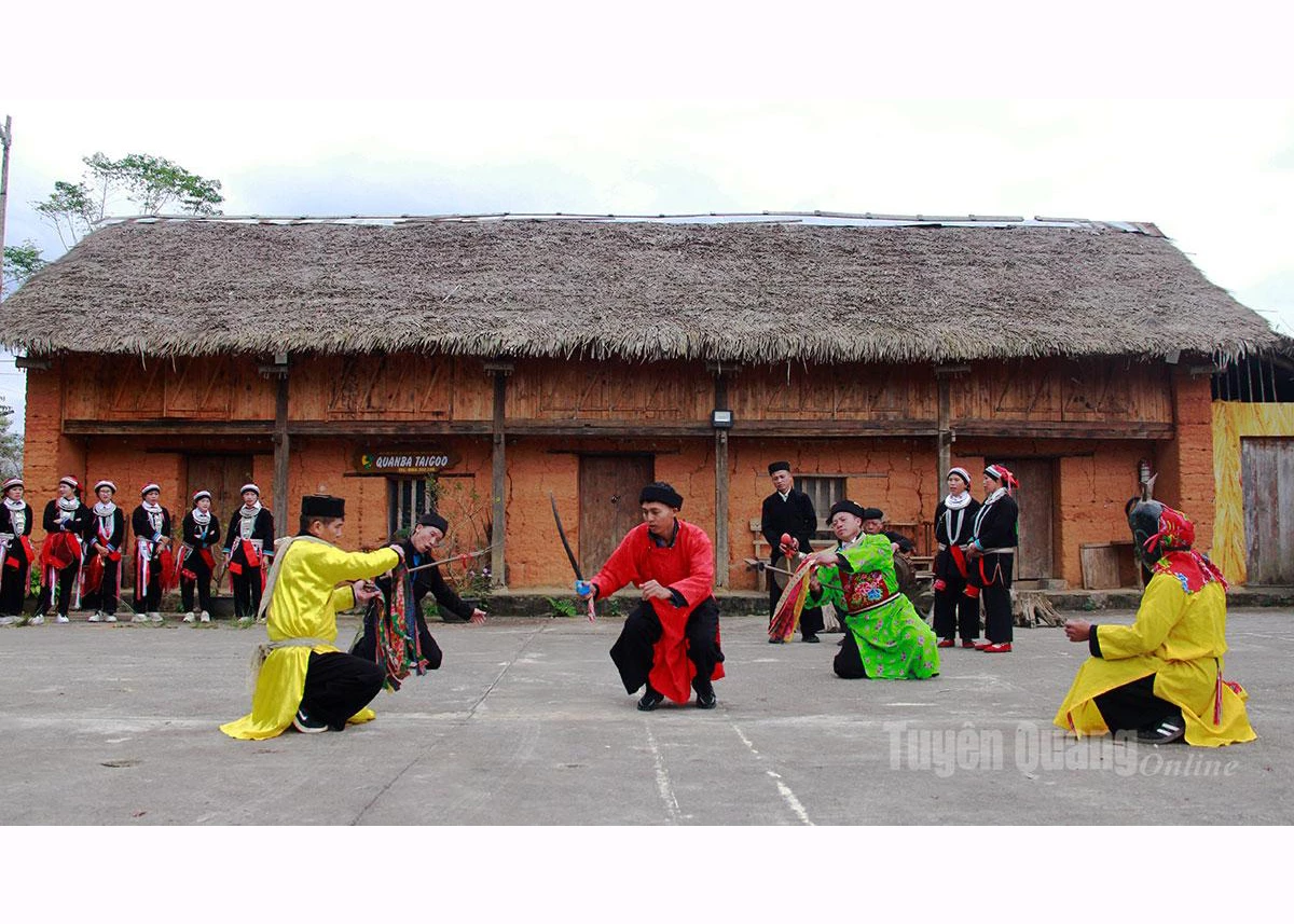 The unique ‘Cap sac’ ritual of the Dao people in Tuyen Quang - Báo ...